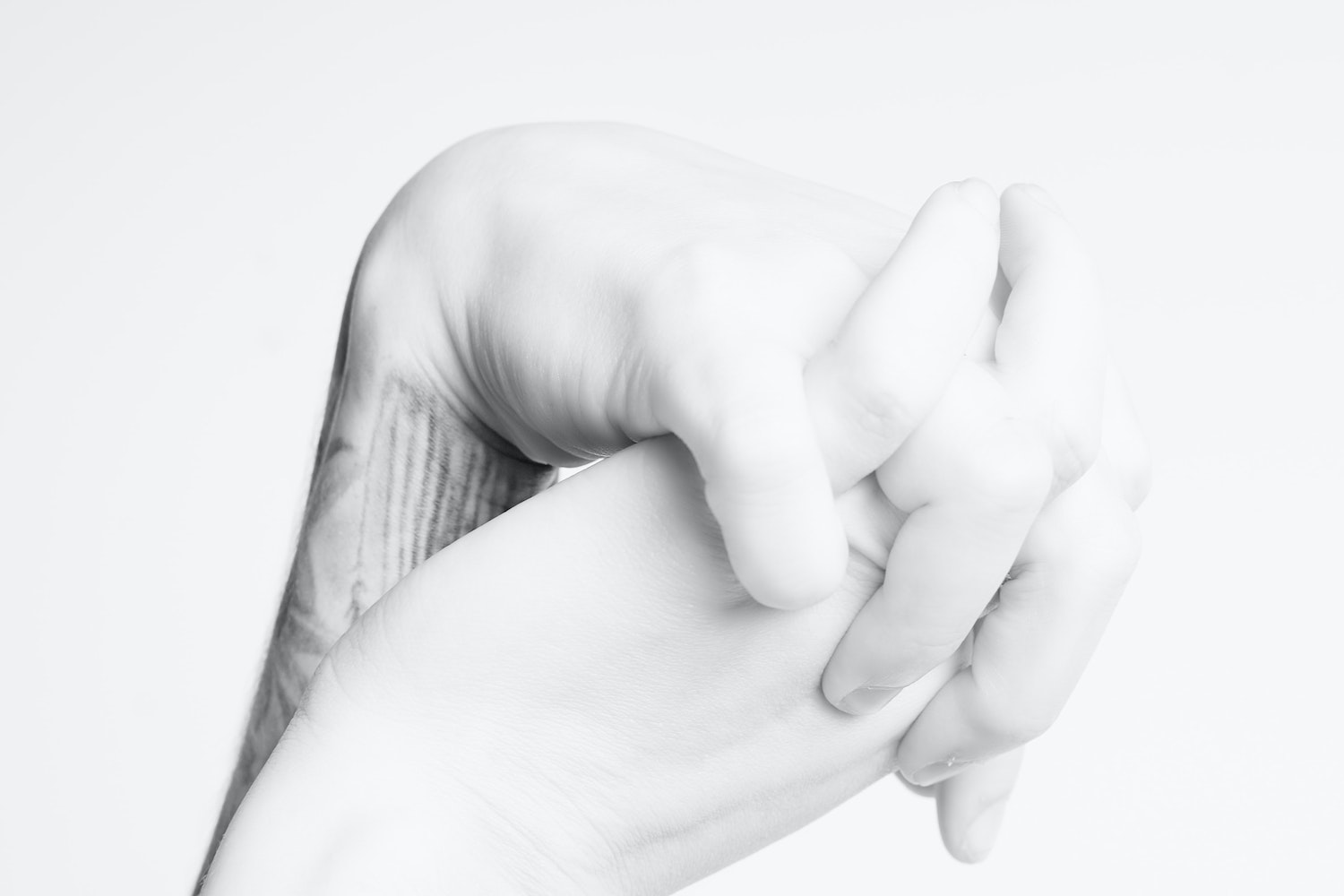 Signs you have a broken hand: Car accident injuries: Physical Rehab FL